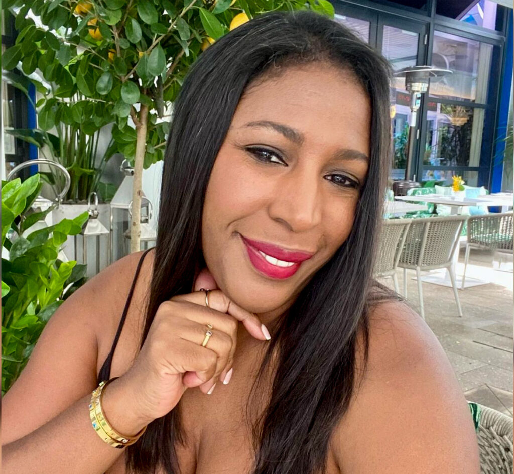 Tania Ligondé, the leader of the Djakout #1 group, resigns after 25 ...